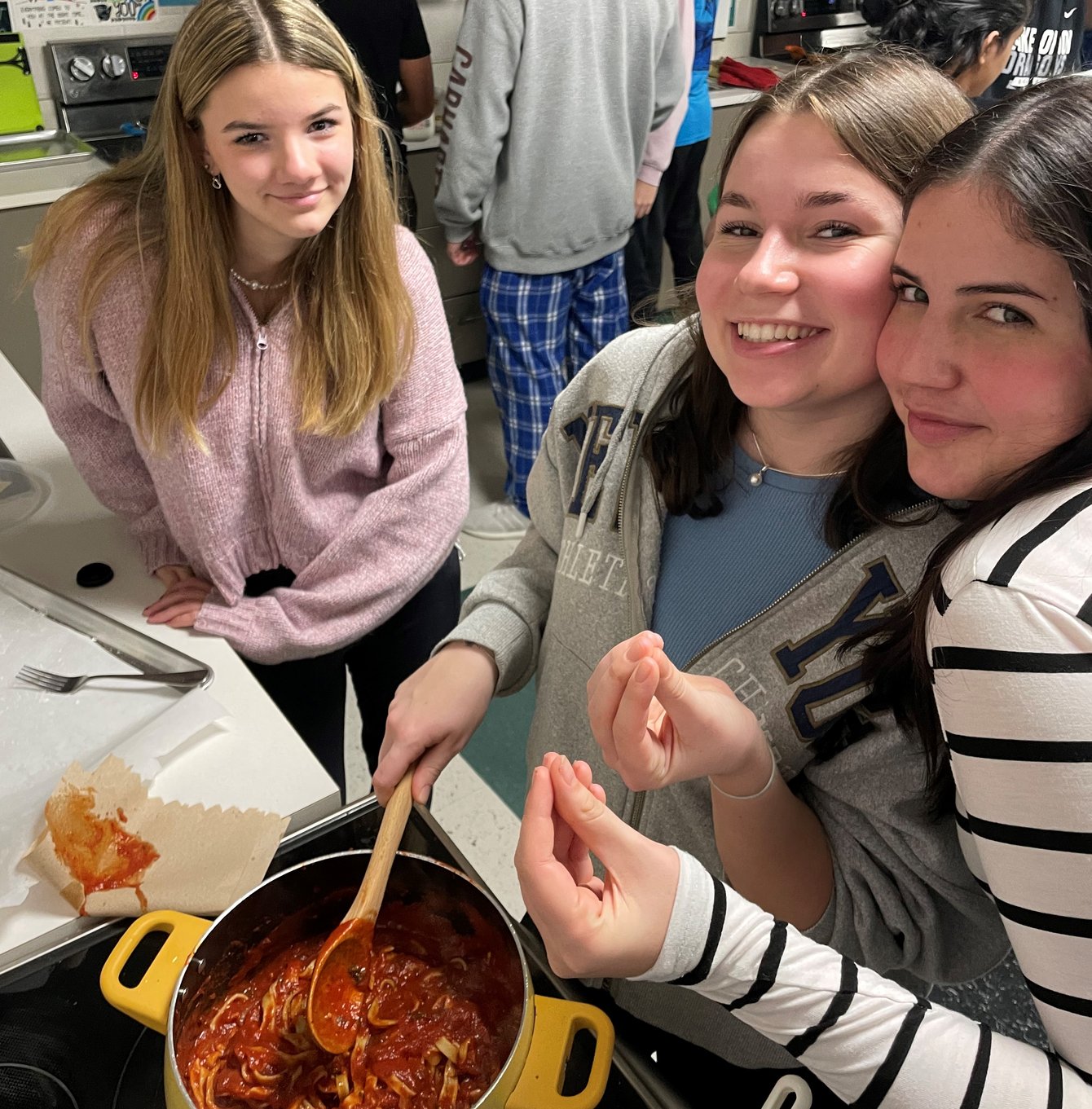 8 Things Exchange Students Love about High School in America